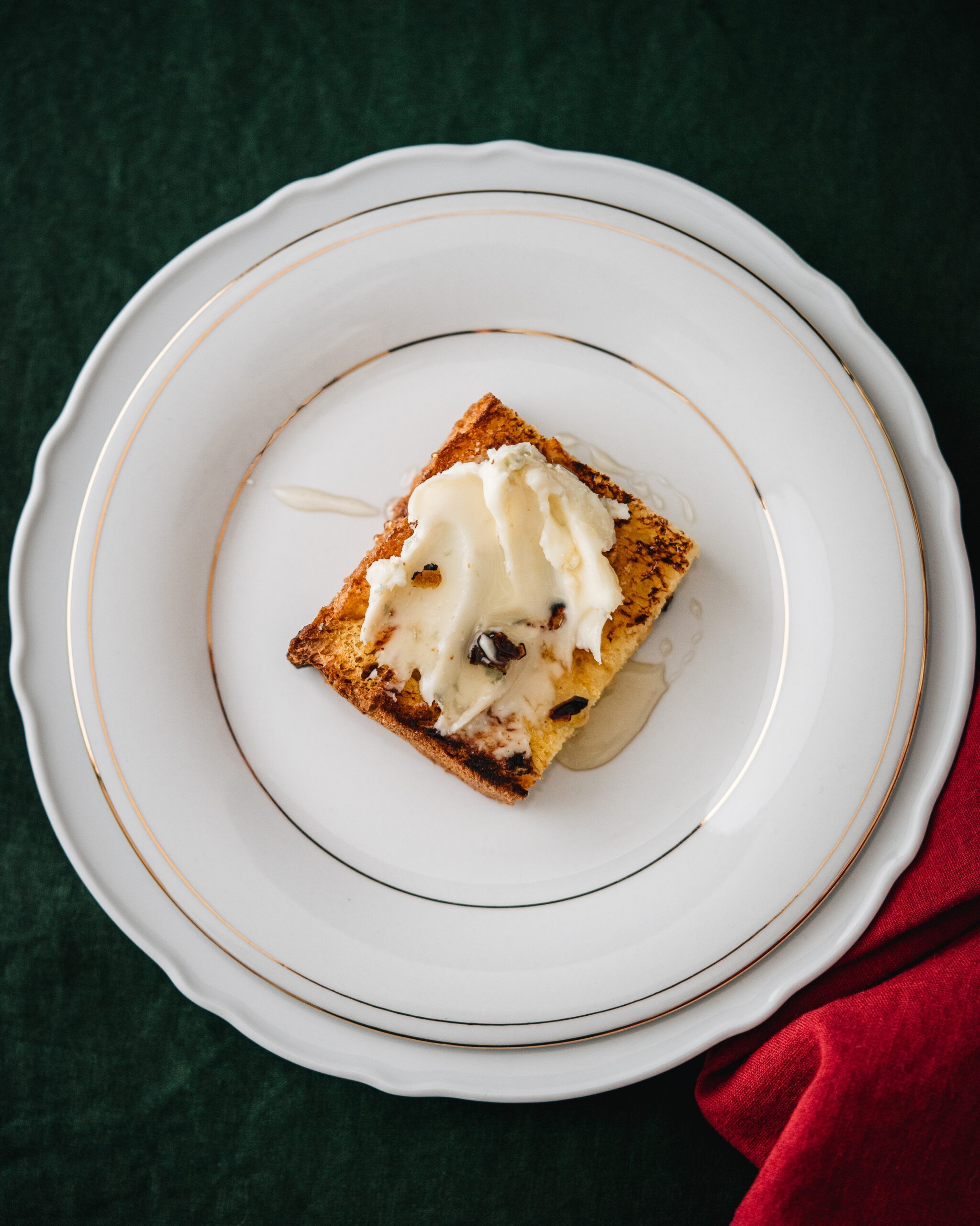 Panettone Crostone with Gorgonzola and Truffle Honey - Stefano Faita